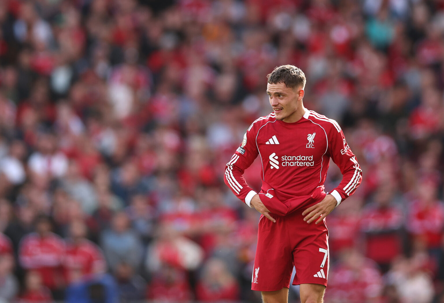 ¡Movimientos históricos! Liverpool suma 3 estrellas al Top 10 de ...